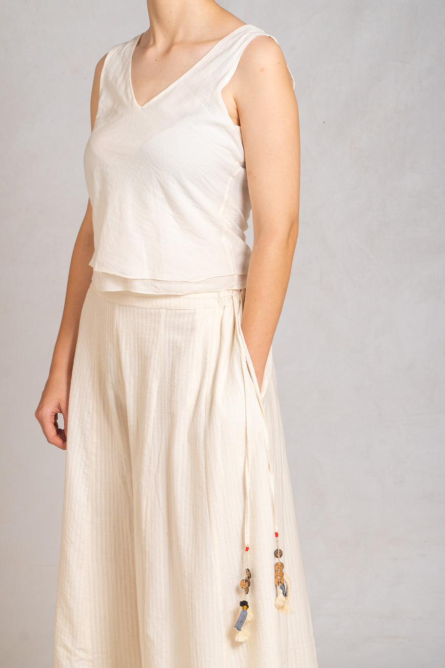 Set of 4: White and Red Temple border Jacket, Top & Scarf – Upasana ...