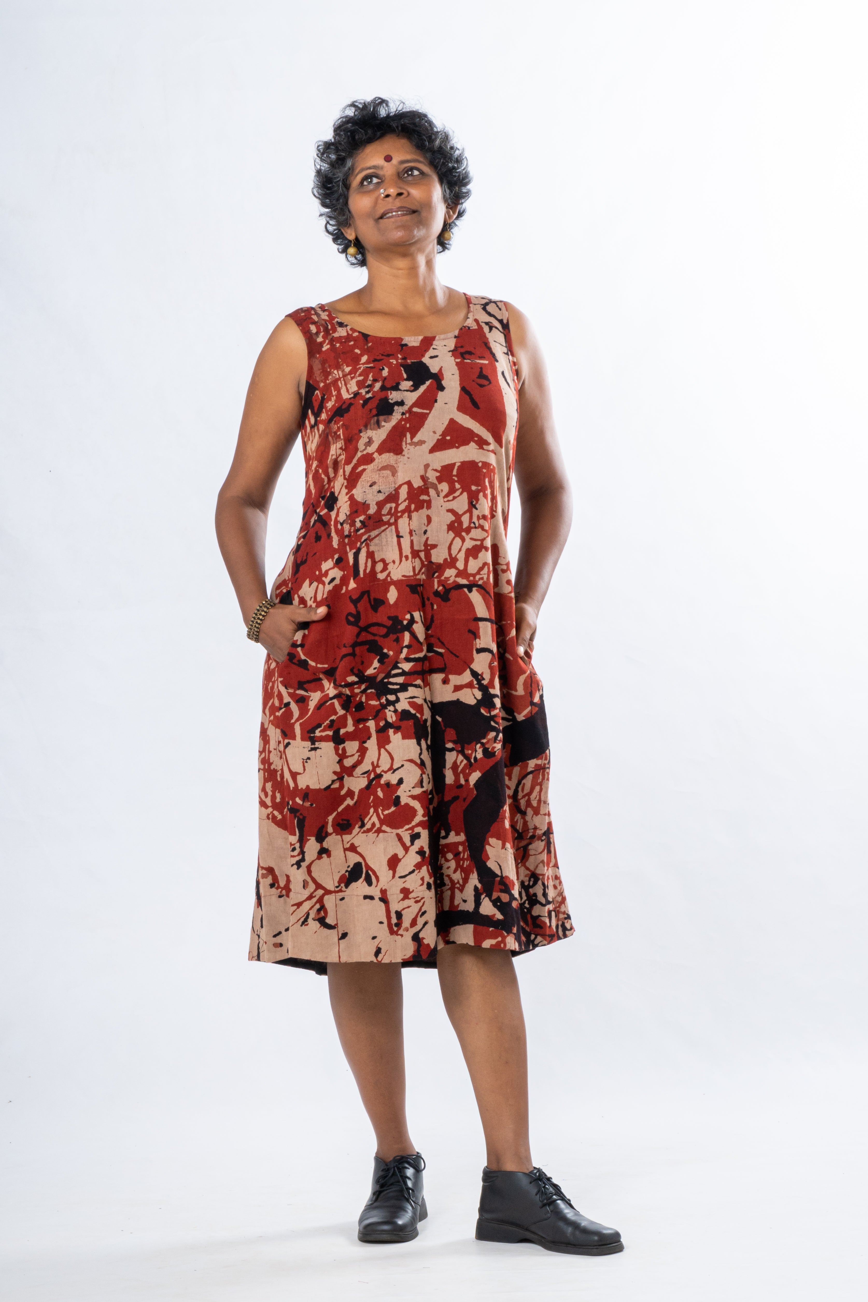 Red Khadi Hand Block Calligraphy Print Sleeveless Dress – Upasana ...